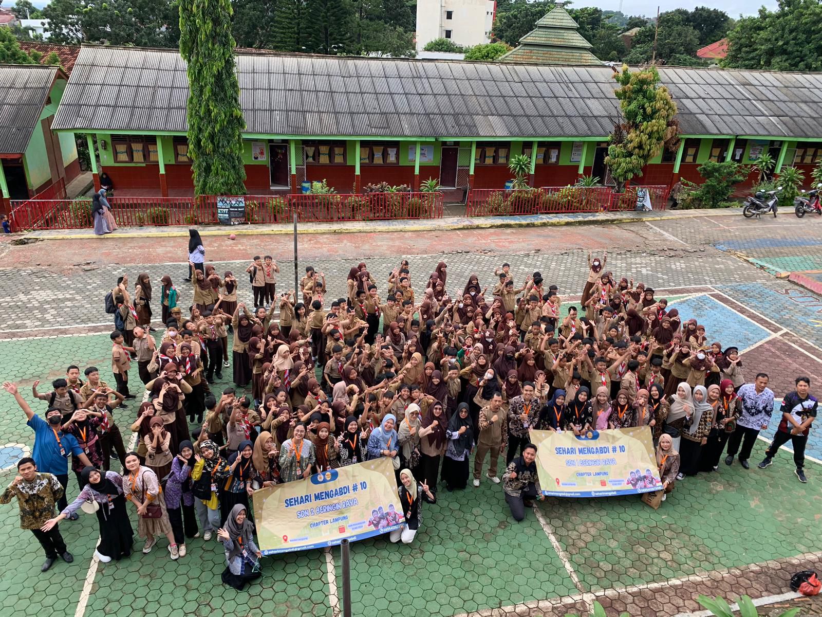 AJAK ANAK SD MENGEJAR CITA-CITA, SINESIA ADAKAN SEHARI MENGABDI 10 DI LAMPUNG - Sinesia